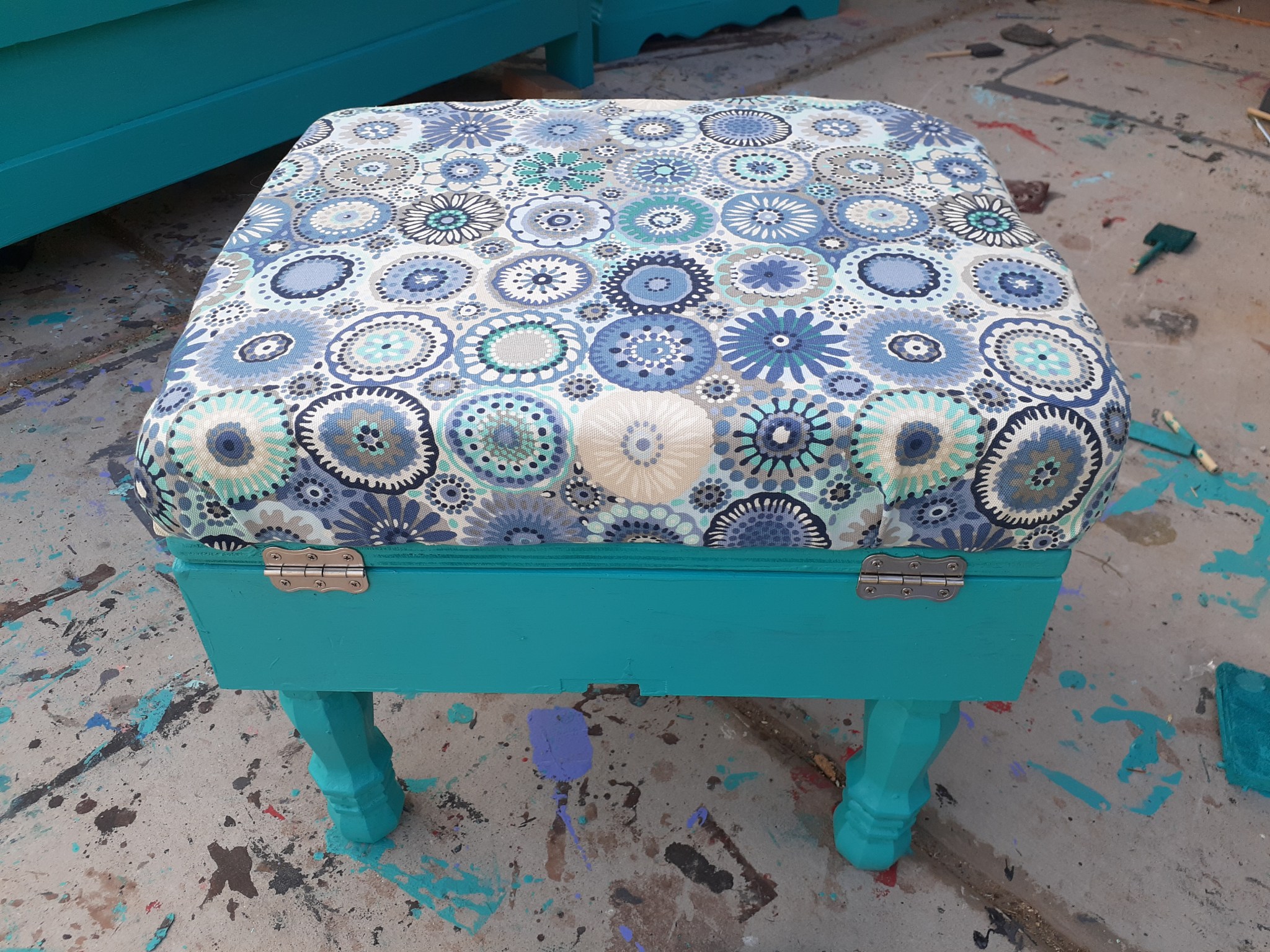 Nightstand chair transformation – Quinnfiredesign