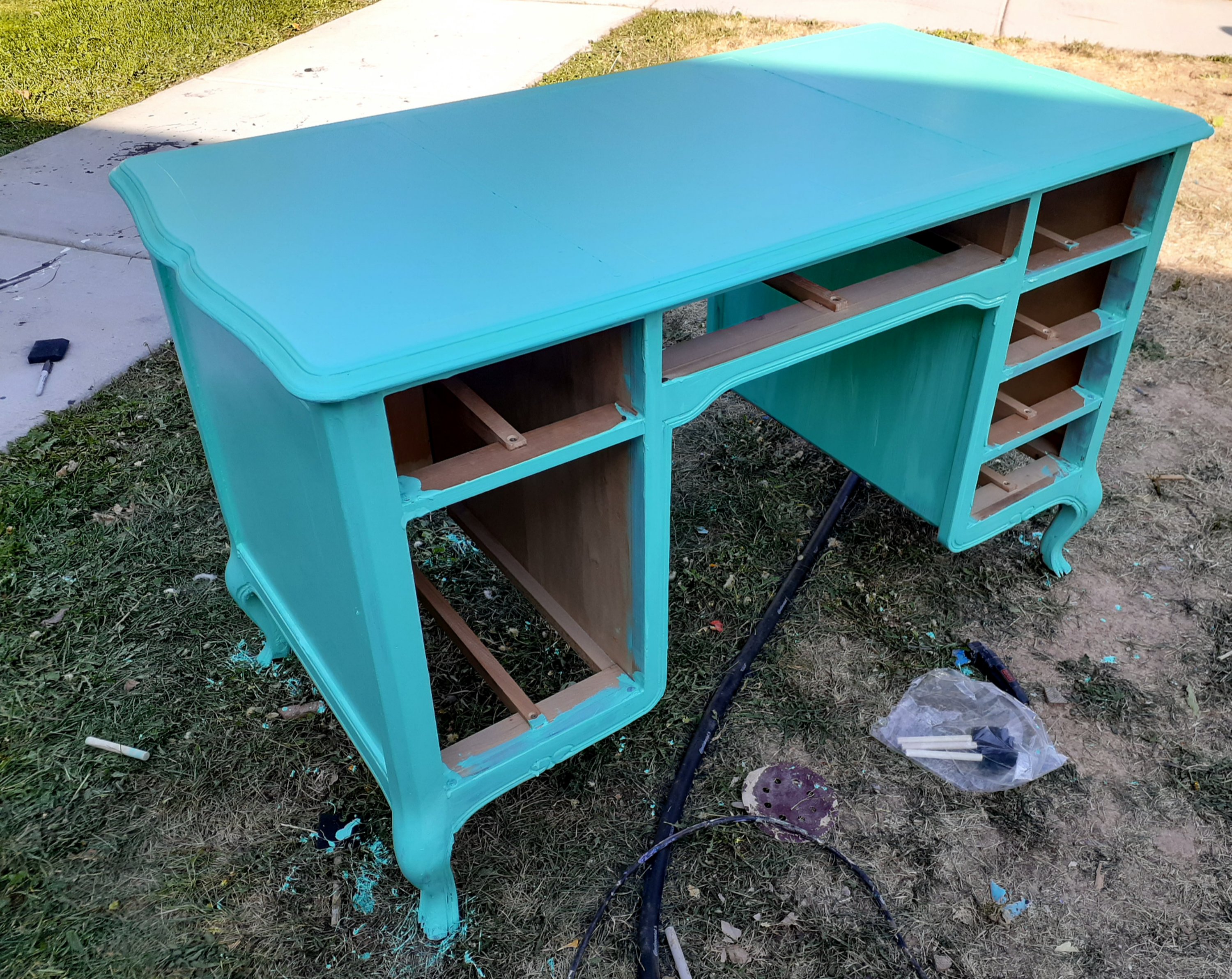 Turquoise desk refinish – Quinnfiredesign